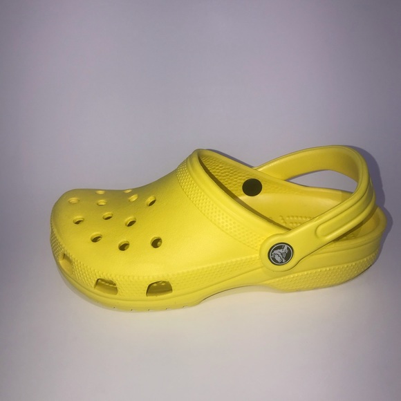 CROCS | Shoes | Crocs Unisex Womens 6 Mens 4 Classic Clog Yellow Slip ...